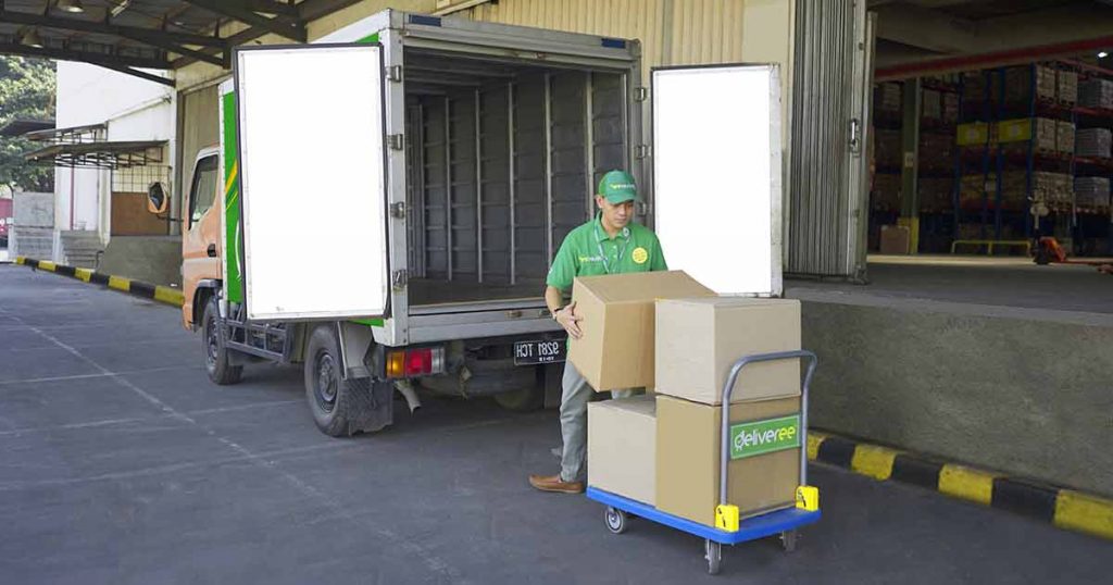 Mobil Box Kecil Jasa Pengiriman Barang Elektronik 2025